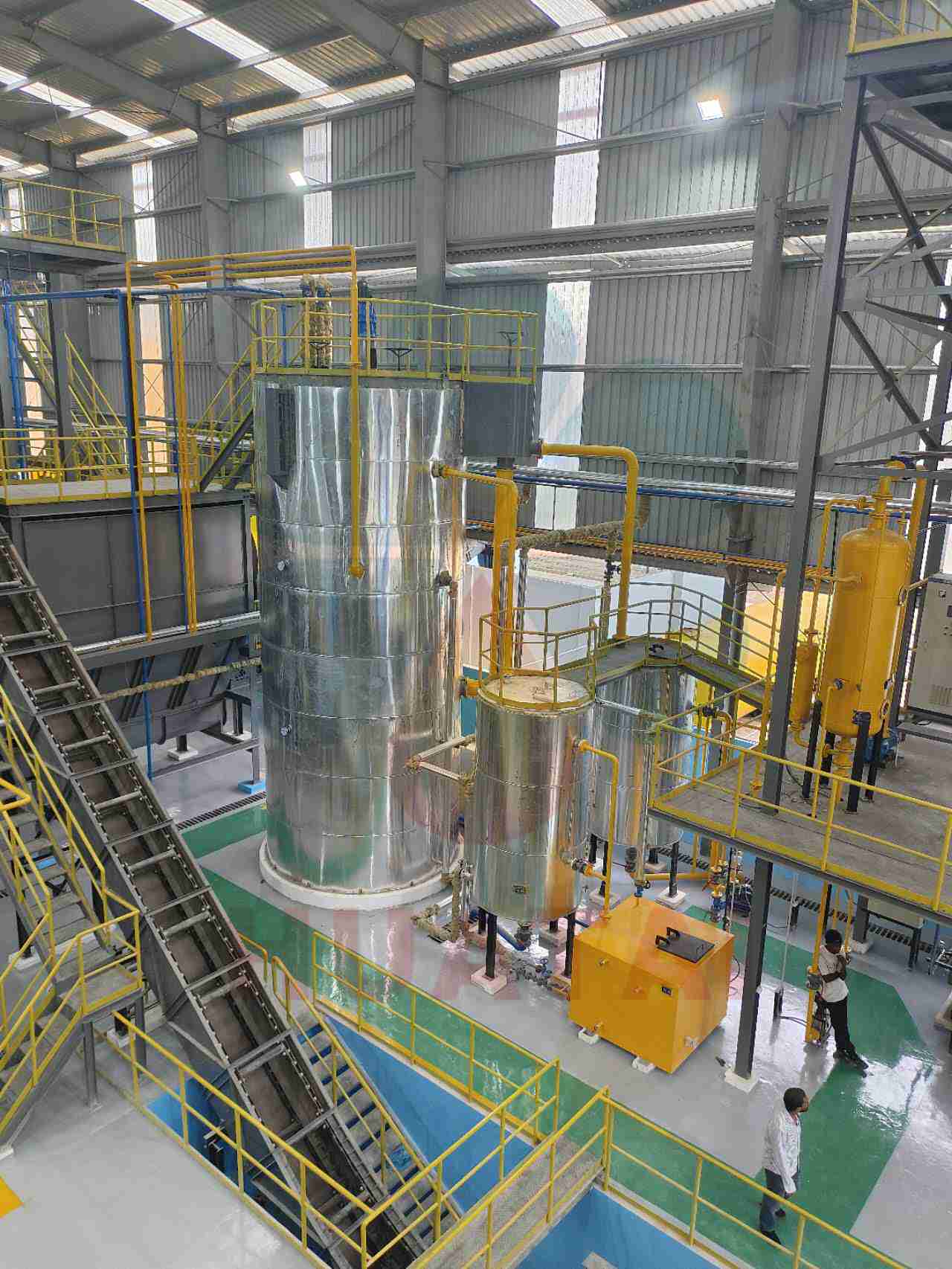 Critical Steps in Palm Oil Refining: From Degumming to Deodorization